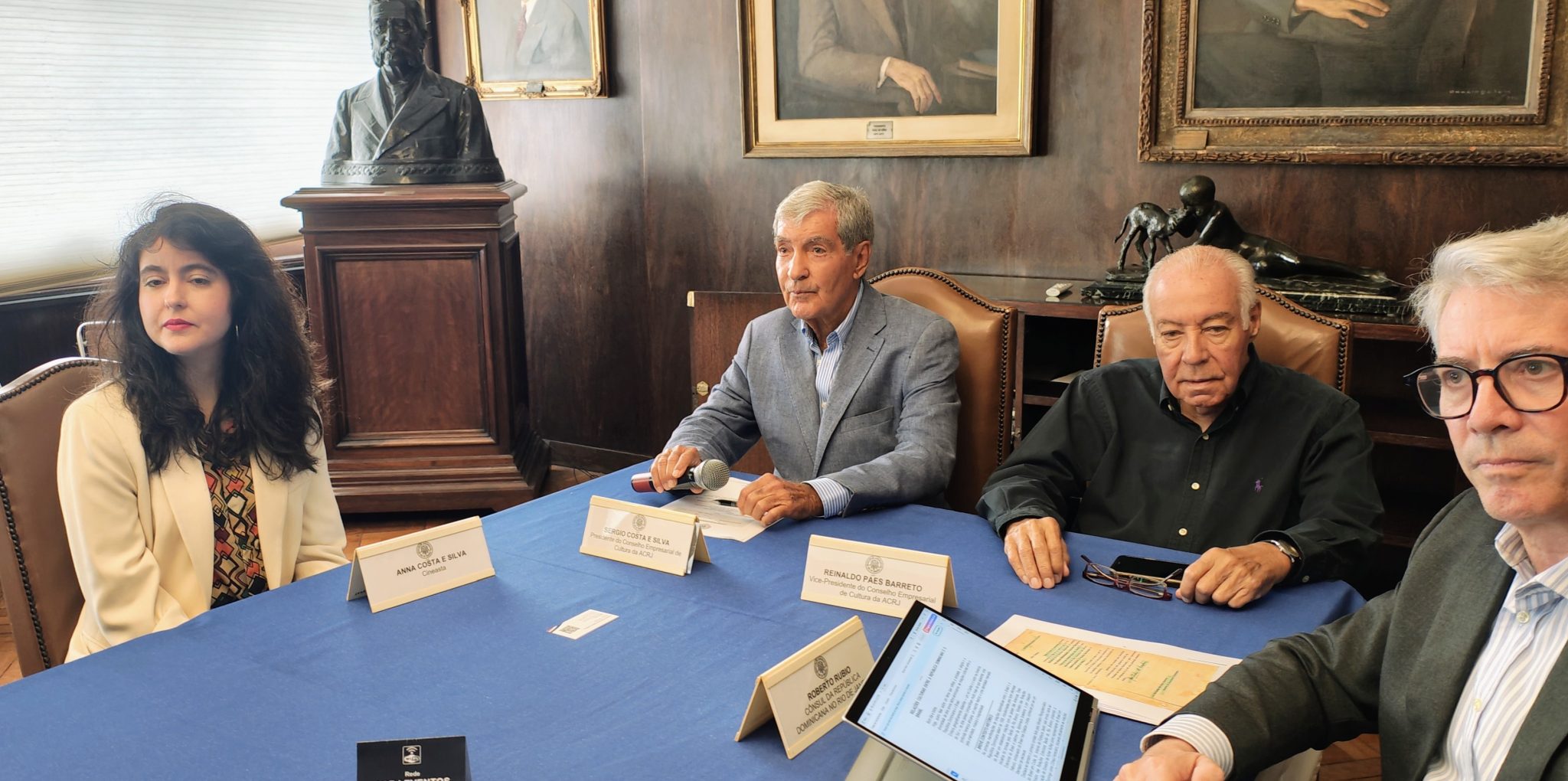 Conselho de Cultura recebe o cônsul da República Dominicana e a artista Anna Costa e Silva - ACRJ